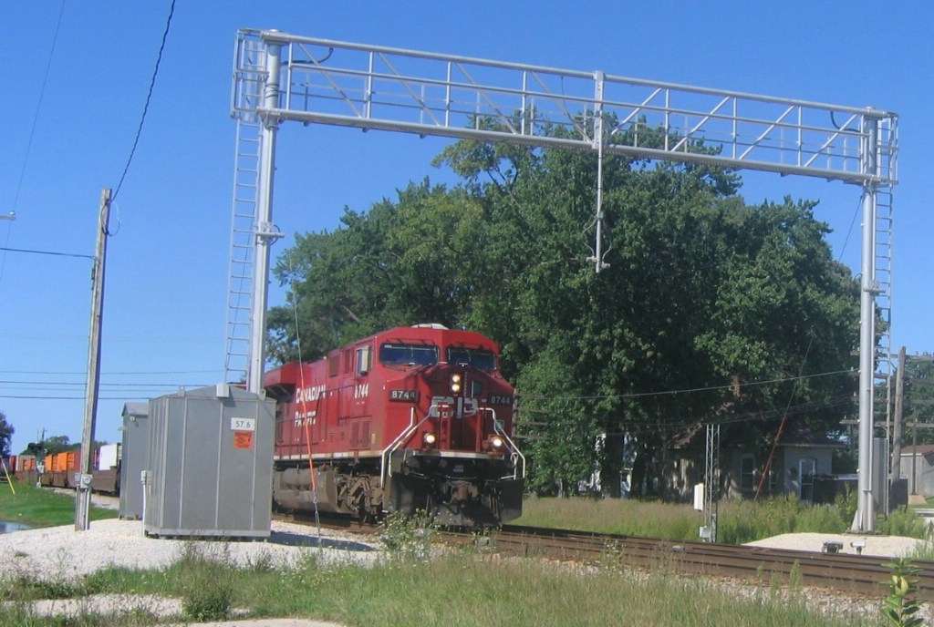 CP 8744